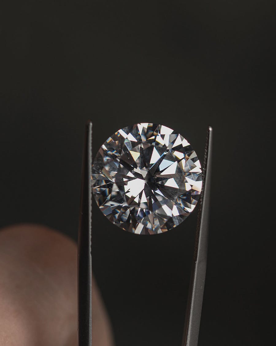 Diamond Buying Guide - Find the best value-for-money diamond